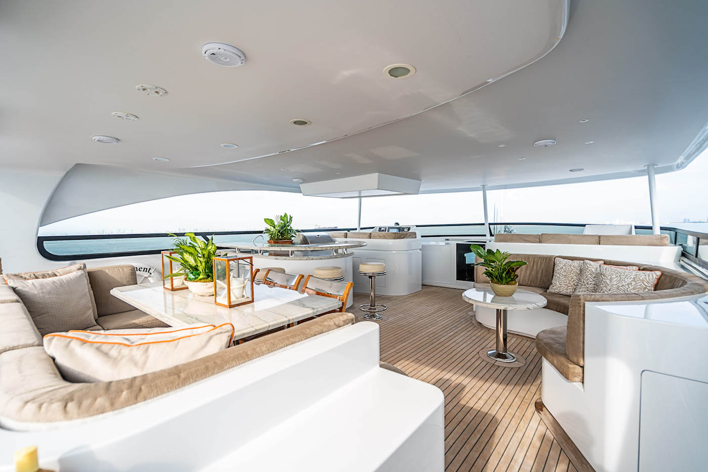 Upper Deck: Yacht LADYSHIP's Sun Bathing Zone Photograph – Luxury Yacht ...